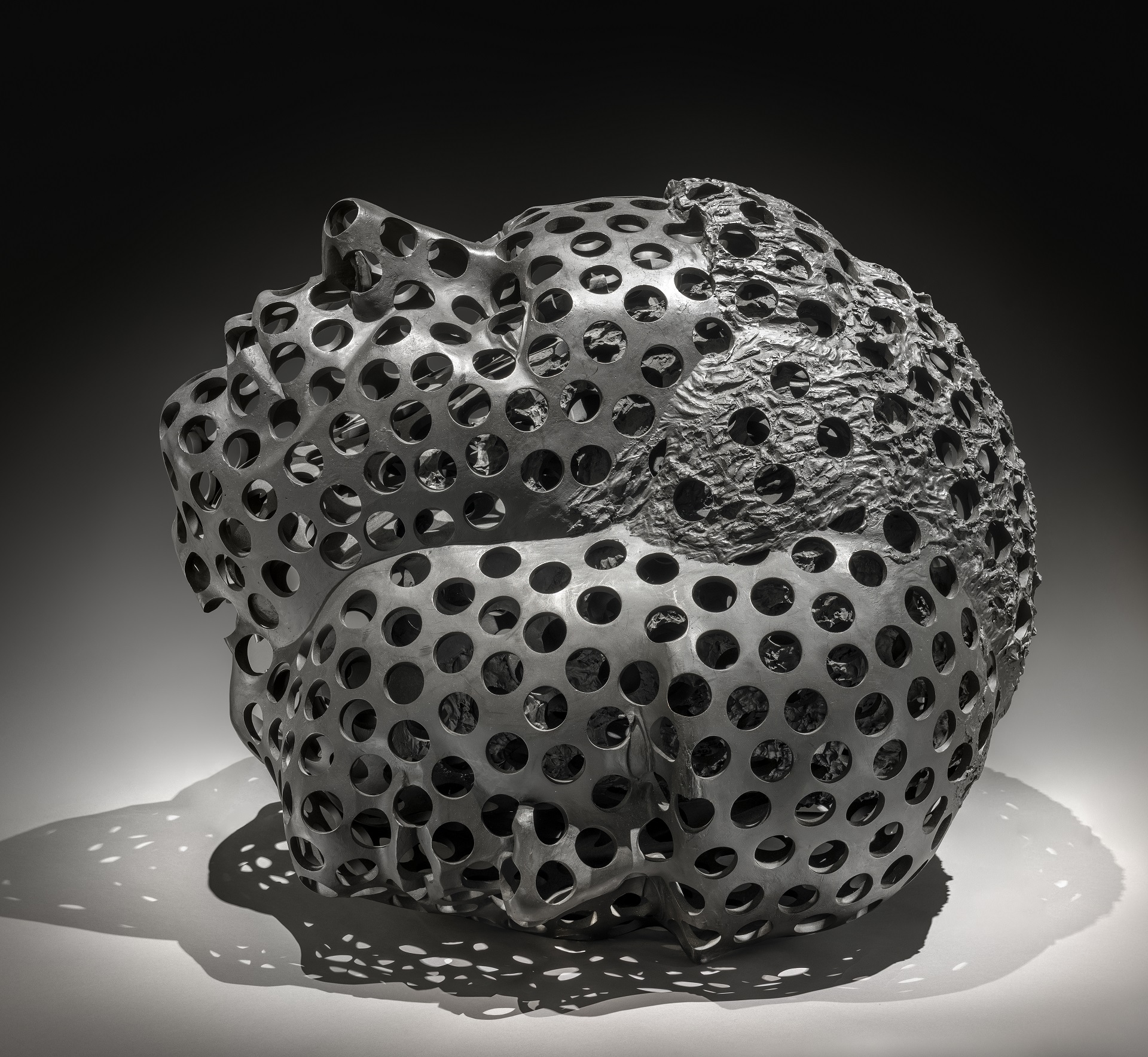 Une oeuvre majeure du sculpteur britannique Tony Cragg fait son entrée ...